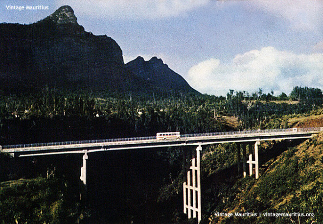 Montagne Ory - Construction of the Motorway at Coleville Bridge - 1962 ...